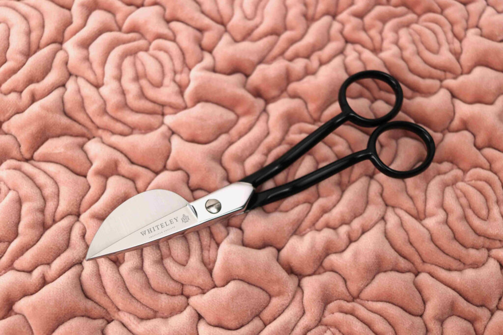 6'' Duckbill Applique Scissors | Whiteley