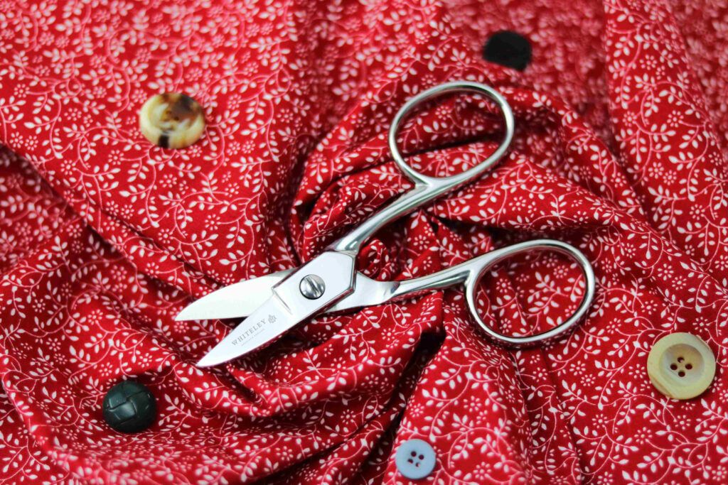 5.5'' Buttonhole Scissors | Whiteley